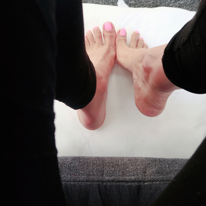 Exclusive 30-Min Clean Feet Worship Session in London – Goddess Tootsie